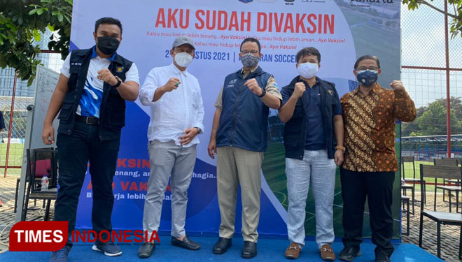 PP IKA UB Bikin Vaksinasi Massal di Jakarta, Gubernur Anies Baswedan ...