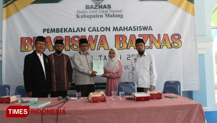 Demi Kabupaten Malang Cerdas, Baznas Kabupaten Malang Beri Bantuan ...