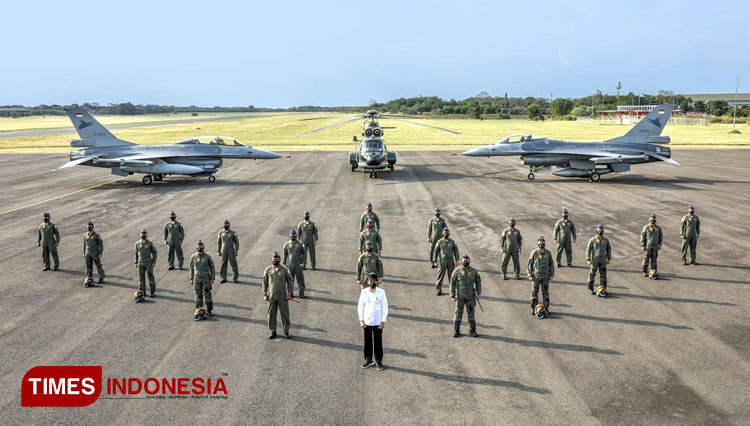 Presiden RI Jokowi Apresiasi Para Penerbang Garuda Flight dan Nusantara ...