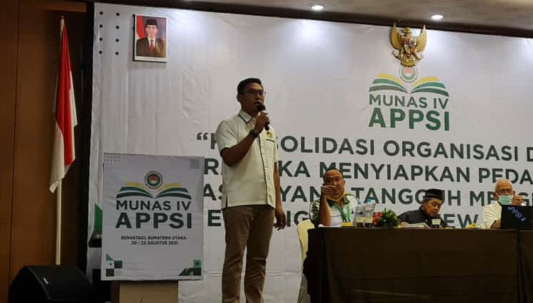 Bangga Produk UMKM, Sudaryono Dapat Hadiah Sepatu Bunut Usai Terpilih ...