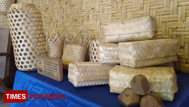 Mengintip Seni Menganyam Bambu di Kampung Papring Banyuwangi - TIMES ...