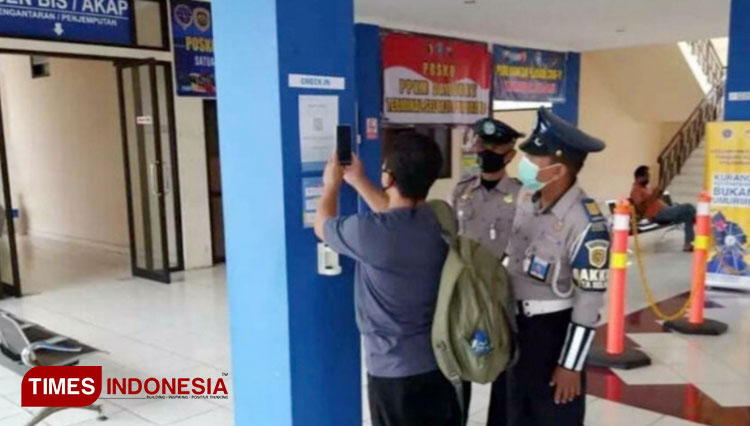 Terminal Seloaji Ponorogo Sulit Terapkan Aplikasi PeduliLindungi ...