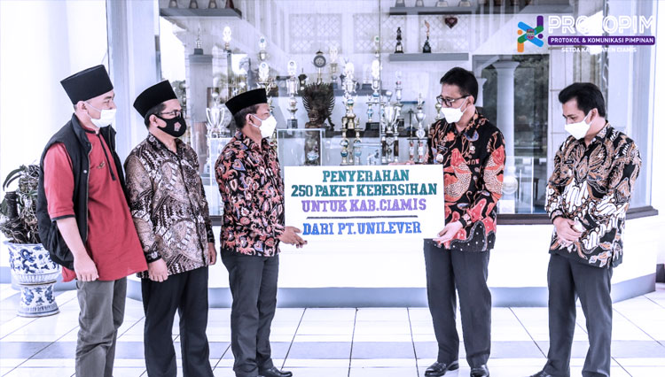 PT Unilever Indonesia Berikan Bantuan Paket Kebersihan untuk 250 ...