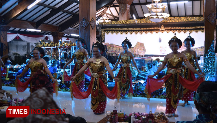 Lakon Dewi Sri Boyong di Puncak HUT Kota Batu - TIMES Indonesia