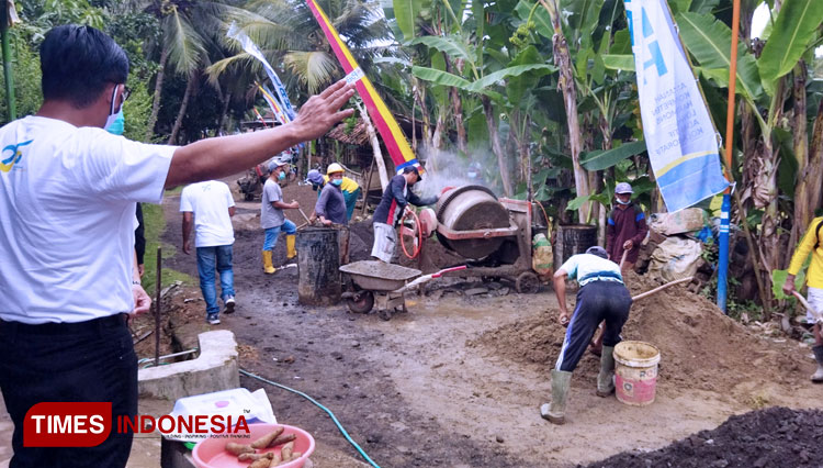 Bangun Jalan Poros Desa, PLTU Pacitan Memanfaatkan Limbah Batu Bara - TIMES Indonesia