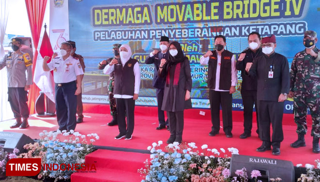 Dermaga Movable Bridge IV di Banyuwangi Diresmikan, Akses Jawa-NTB Kini ...