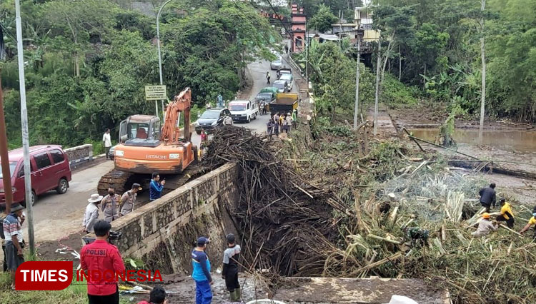 PDAM Kota Malang Janji Percepat Perbaikan Pipa yang Putus Akibat Banjir ...