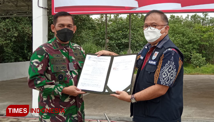 Bantu Kesulitan Ekonomi, Korem 071 Wijayakusuma Bantu 11 Kios untuk ... Bantu Kesulitan Ekonomi, Korem 071 Wijayakusuma Bantu 11 Kios untuk ...