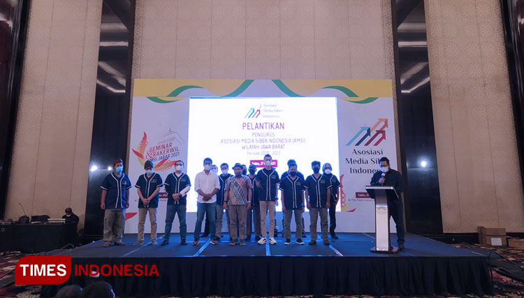 Pengurus AMSI Jabar Periode 2020-2023 Resmi Dilantik - TIMES Indonesia Pengurus AMSI Jabar Periode 2020-2023 Resmi Dilantik - TIMES Indonesia