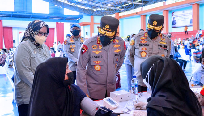 Akselerasi Target 70 Persen, Kapolri Gelar Vaksinasi Serentak Indonesia - TIMES Indonesia