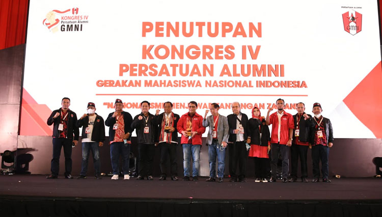 Hakim MK Arief Hidayat Terpilih Gantikan Ahmad Basarah Jadi Ketua Umum PA GMNI - TIMES Indonesia