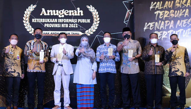 KI NTB Beri Anugerah Keterbukaan Informasi Publik 2021 - TIMES Indonesia