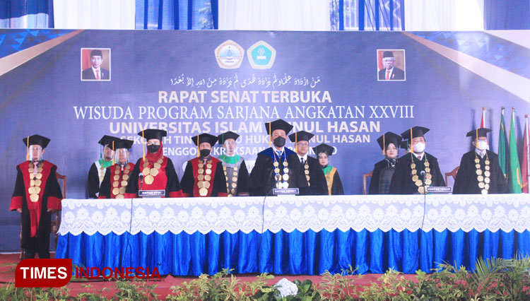 Dua Perguruan Tinggi Zainul Hasan Genggong Probolinggo Gelar Wisuda ...
