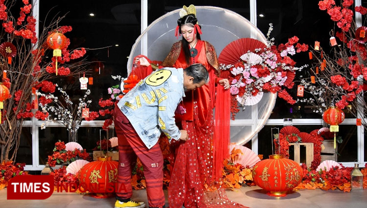 Gelar Fashion Draping, Royal Tulip Darmo Surabaya Gandeng Desainer ...