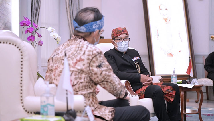 Ridwan Kamil Terima Dubes Jepang untuk Buka Peluang Investasi - TIMES ... Ridwan Kamil Terima Dubes Jepang untuk Buka Peluang Investasi - TIMES ...